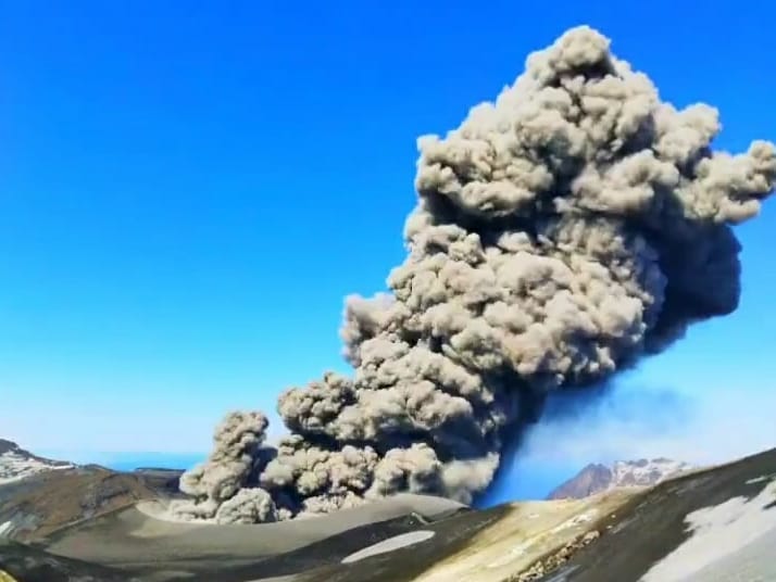 Vulkan-Nachrichten 24.05.21: Ebeko, Fagradalsfjall - Vulkane Net Newsblog